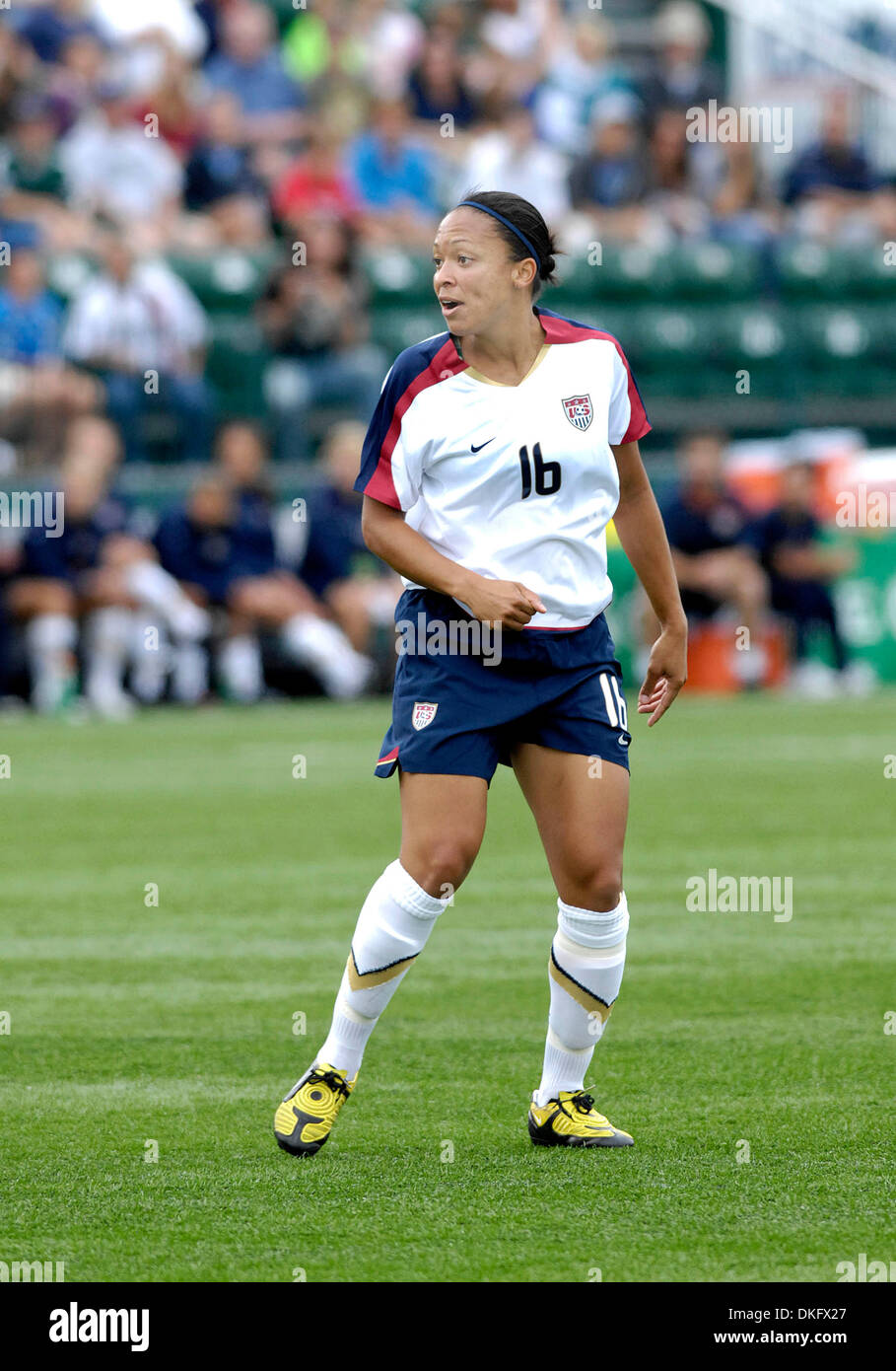 Angela hucles angela hucles soccer usa olympics hi-res stock ...