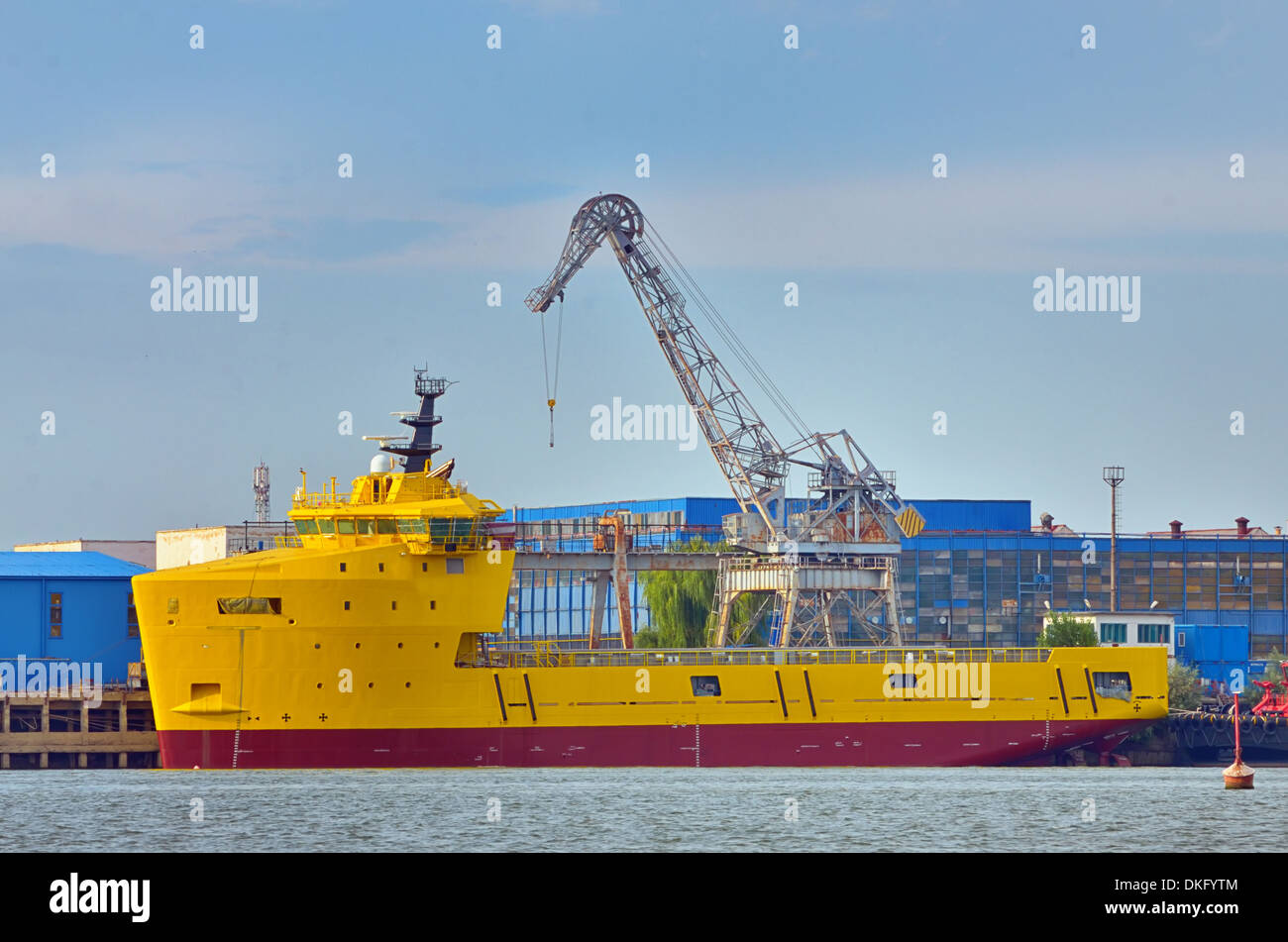 details of ship and industrial area Stock Photo - Alamy