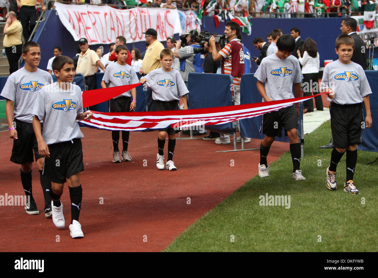 Jul 26, 2009 - East Rutherford, New York, USA - Flags entering the ...
