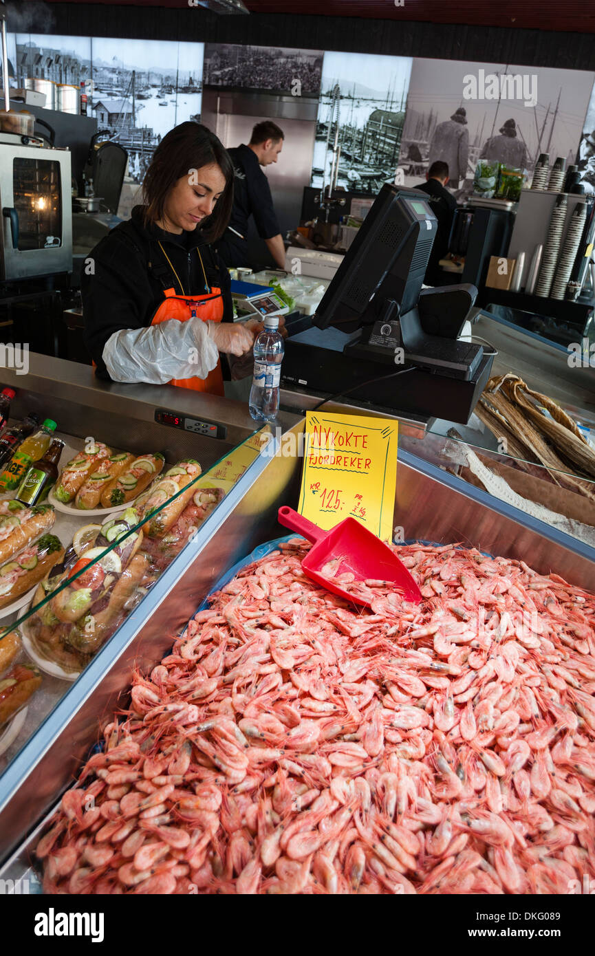 Norway fish stall hi-res stock photography and images - Alamy