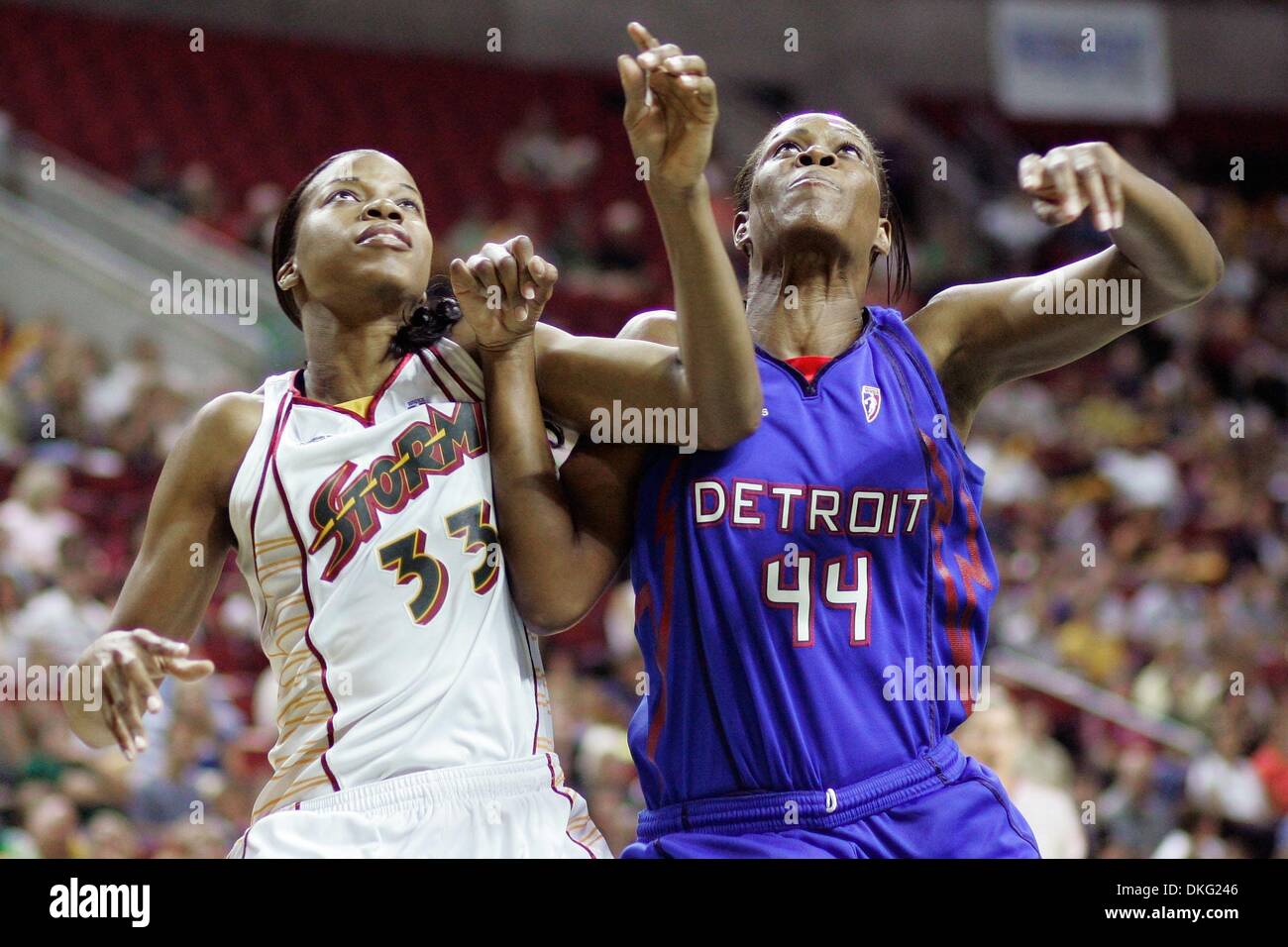 Jul 15, 2009 - Seattle, Washington, USA - JANELL BURSE (33) and TAJ ...
