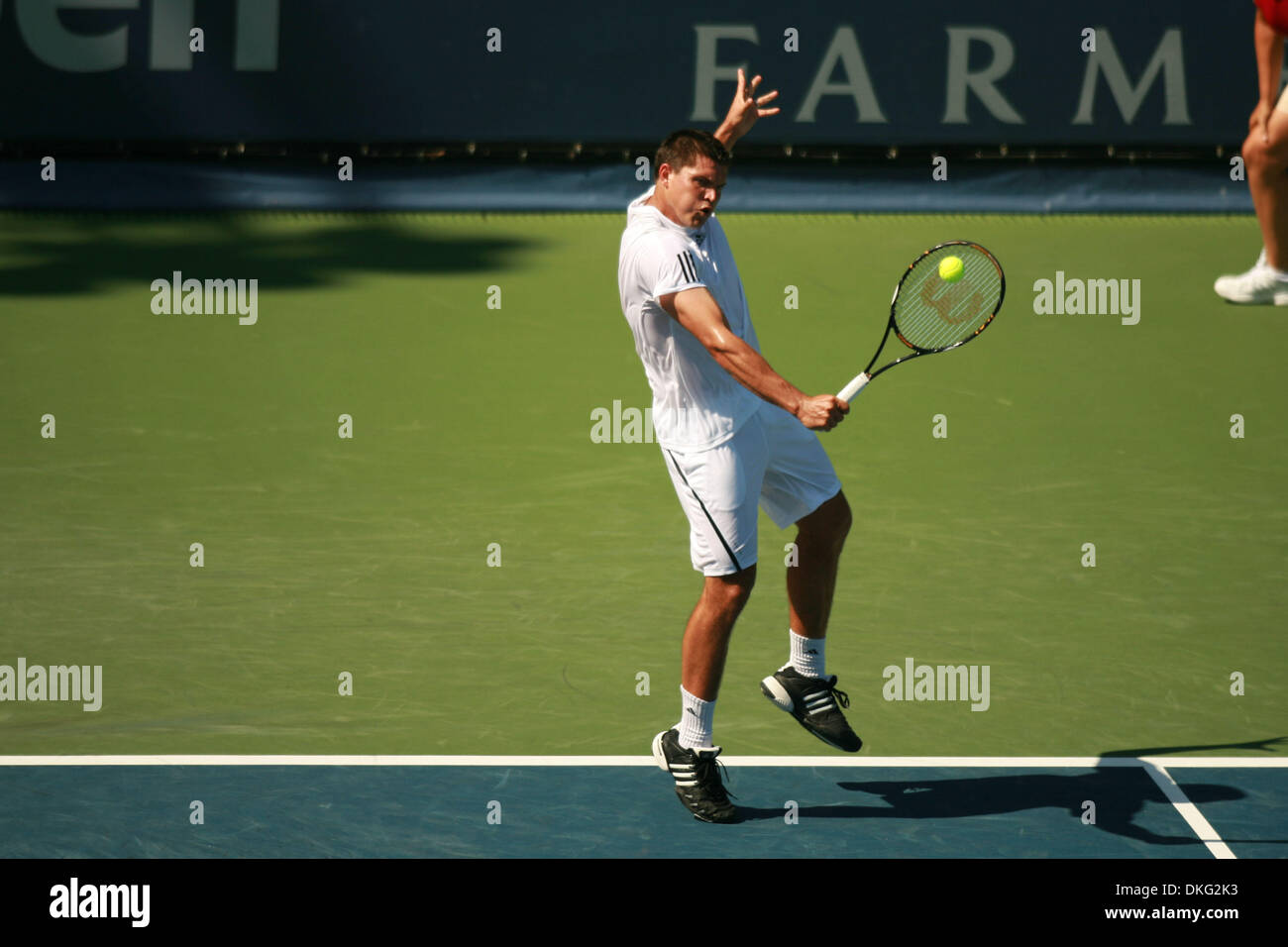 Jul 28, 2009 - Los Angeles, California, USA - TAYLOR DENT returns a ...