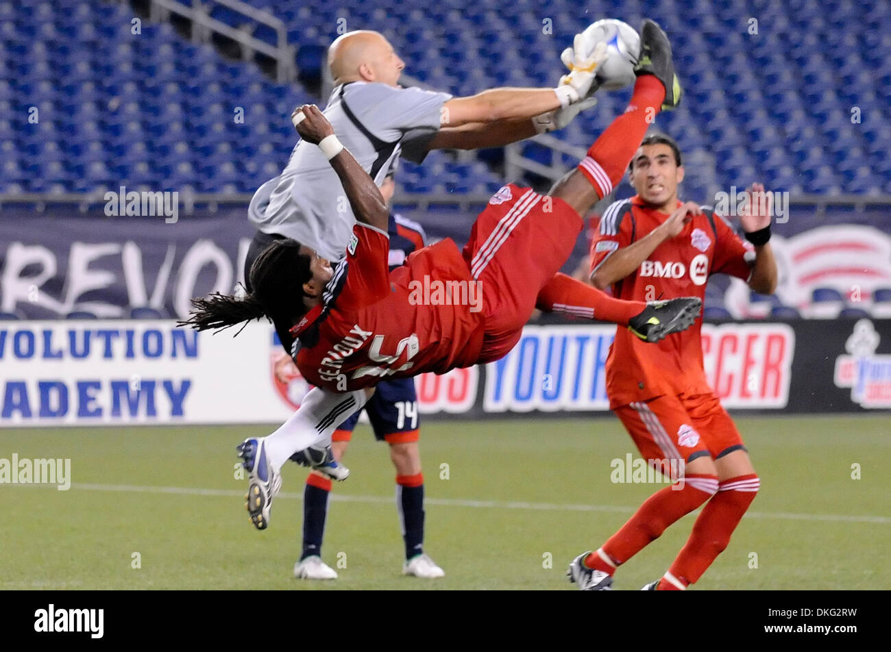 Bicycle kicks hi-res stock photography and images - Alamy