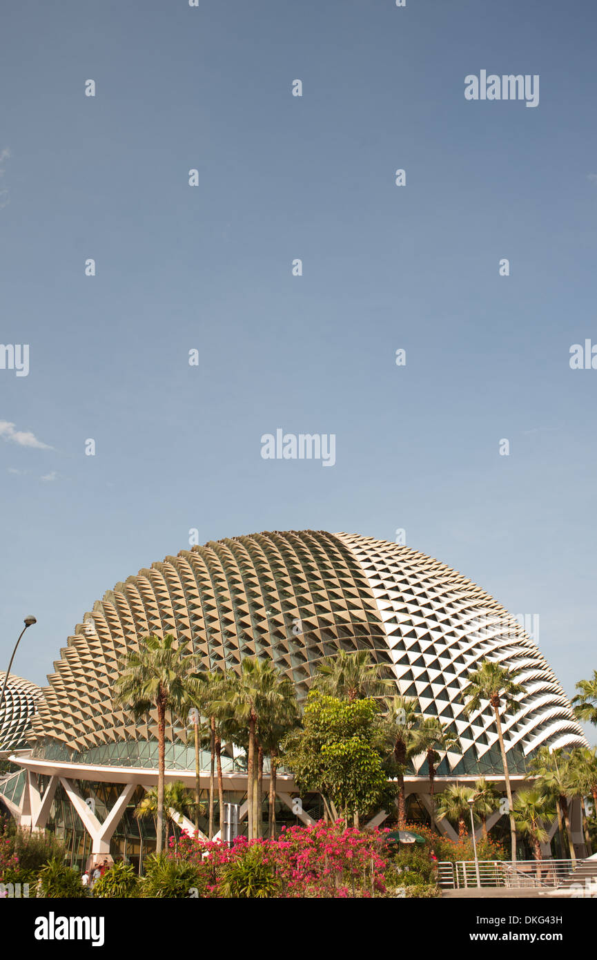 Esplanade theatres singapore hi-res stock photography and images - Alamy
