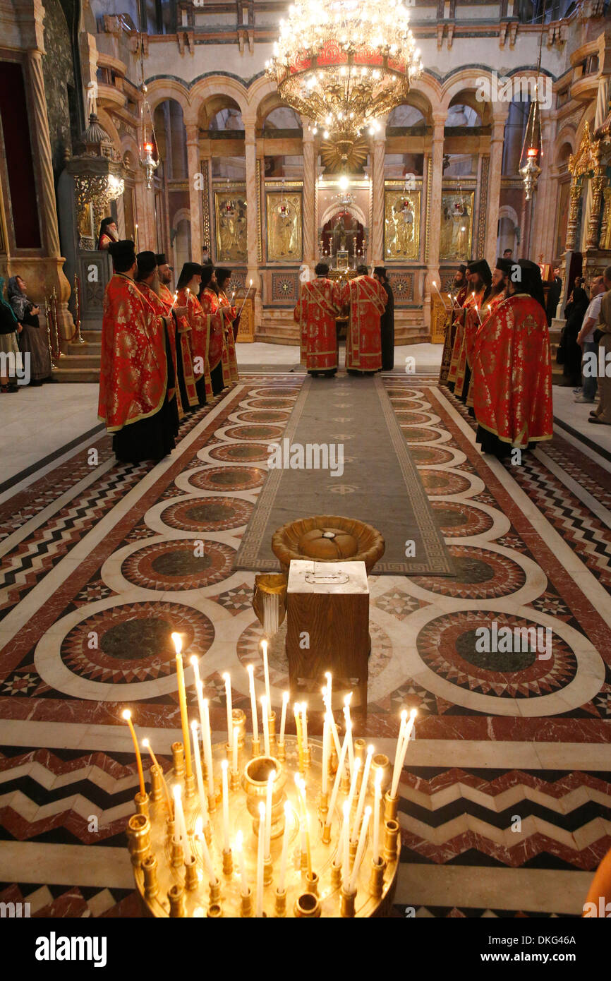 The Greek Orthodox catholicon, Orthodox Mass, Holy Sepulchre Church ...