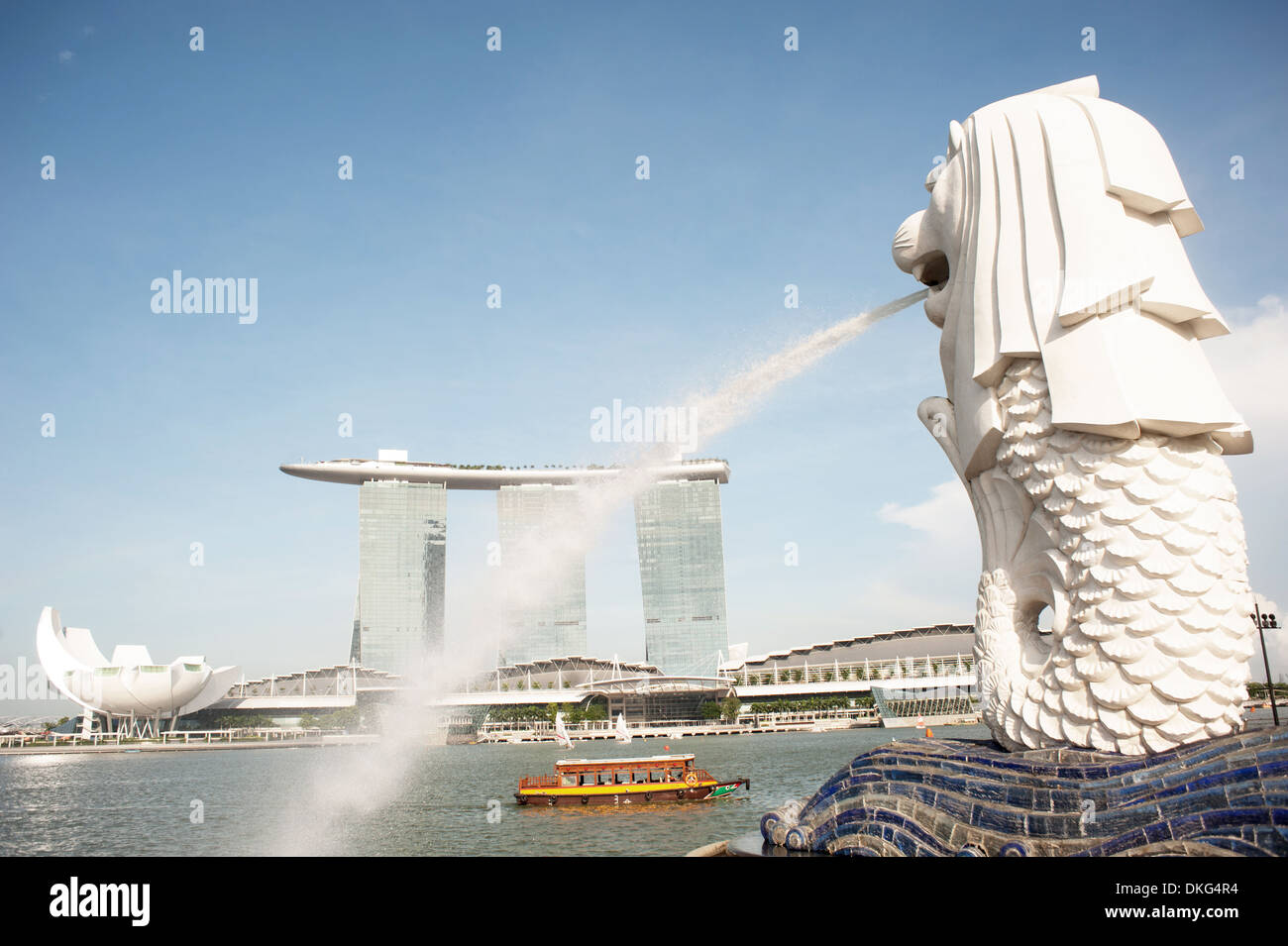 The Merlion in Merlion Park near the Singapore CBD Stock Photo - Alamy