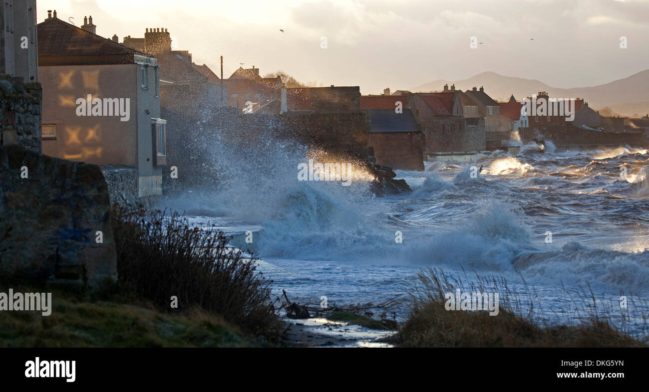 5th Dec. 2013 Prestonpans, East Lothian, Scotland UK, Coastal flooding ...