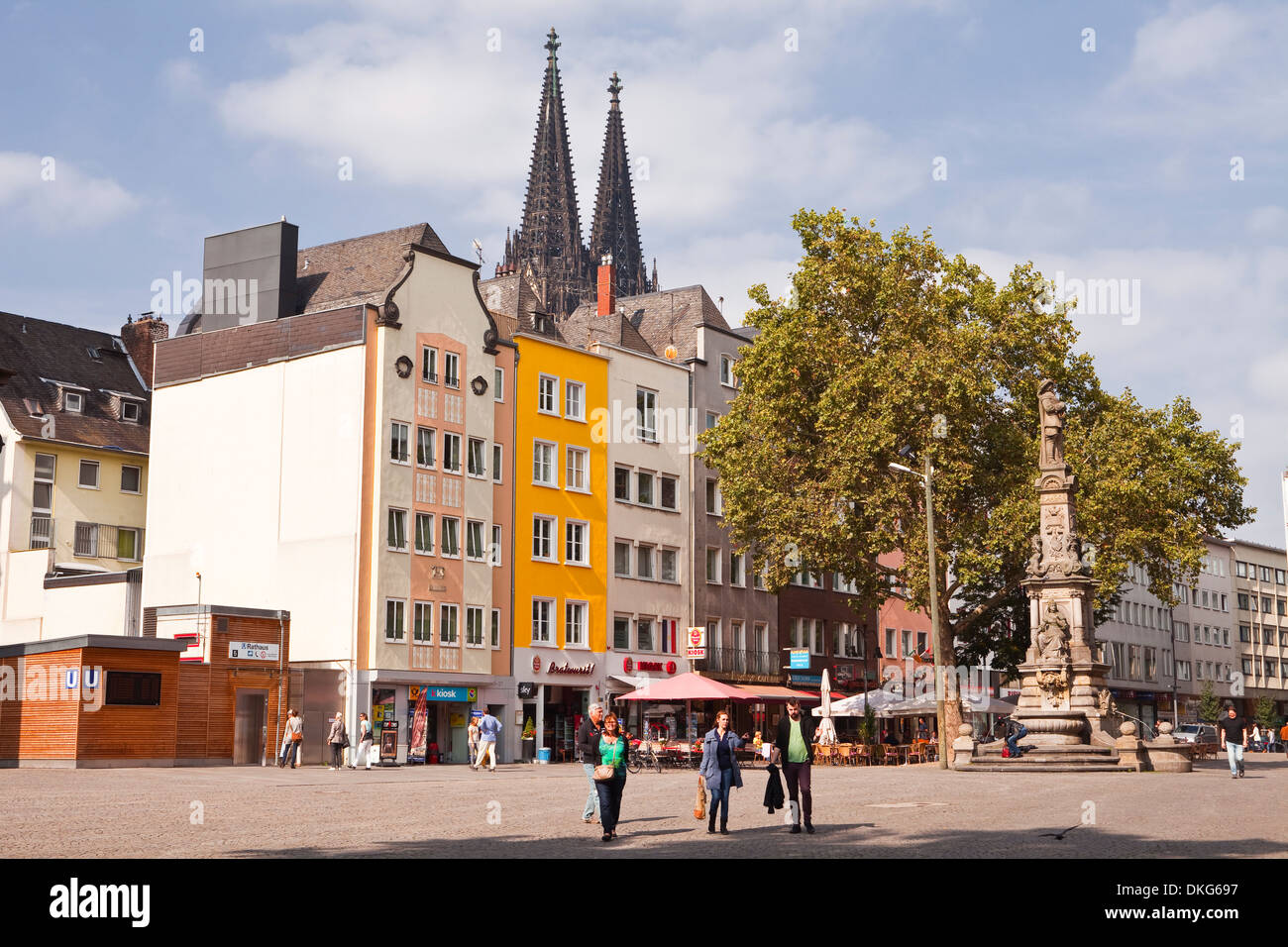 Alter Markt in the old part of Cologne, North Rhine-Westphalia, Germany ...