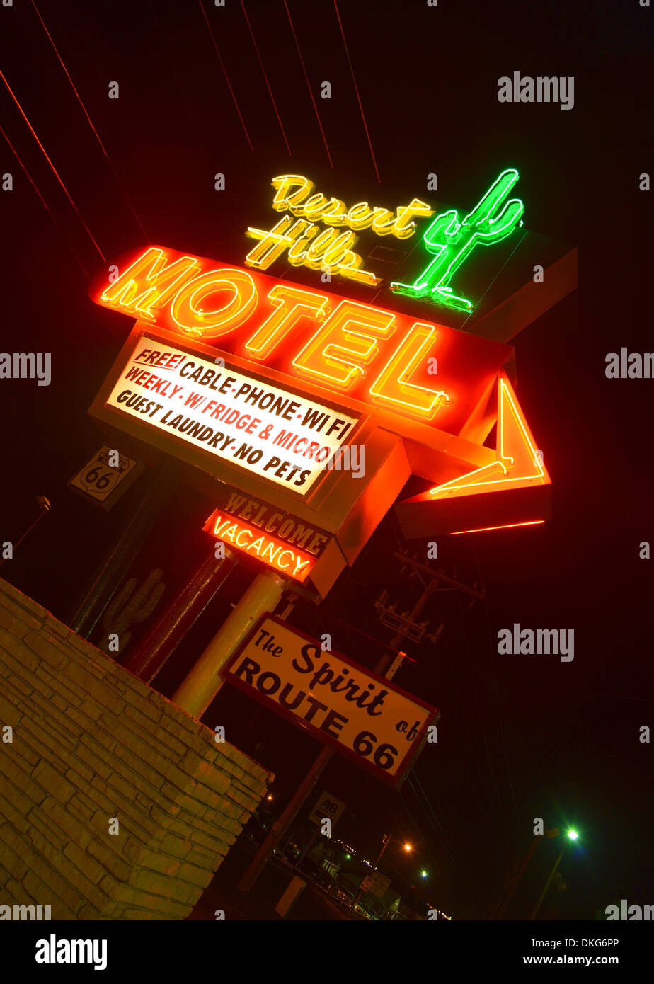 Route 66 Neon, Desert Hills Motel in Tulsa USA neon sign outside ...