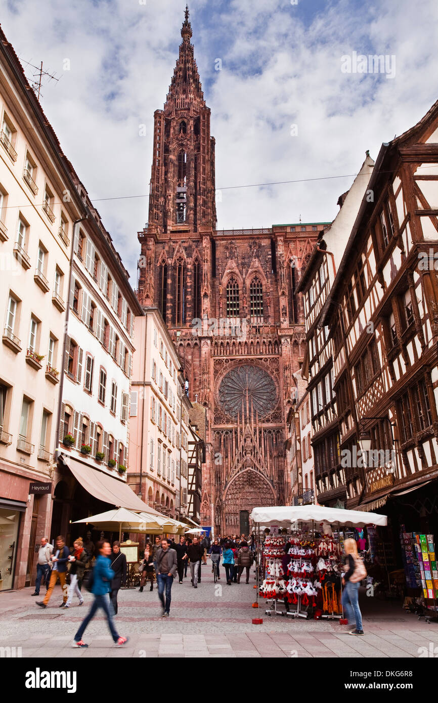 Rue Merciere and Notre Dame de Strasbourg cathedral, Strasbourg, Bas ...