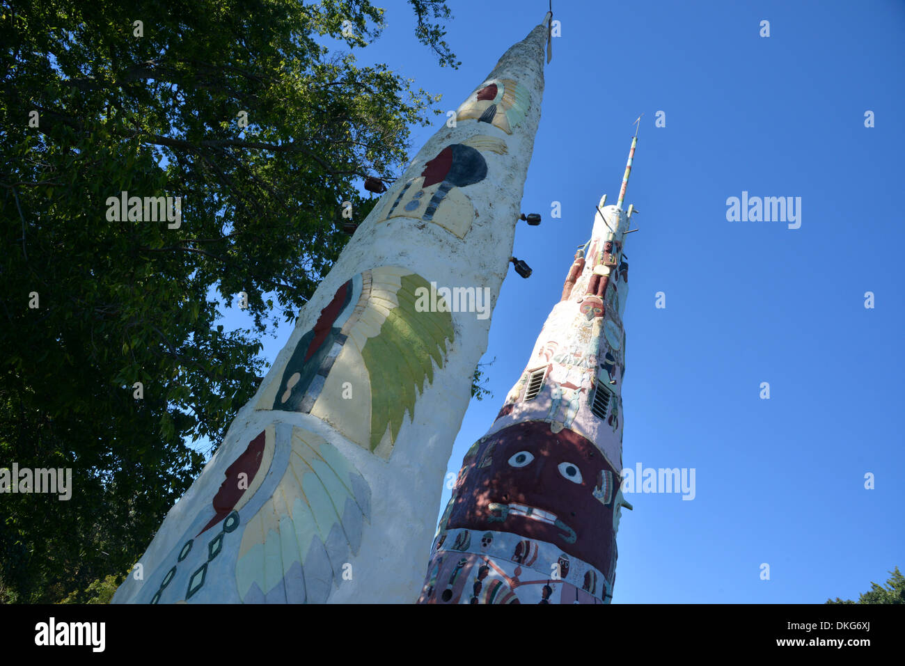 Worlds largest Totem Pole at Ed Galloway's Totem Pole Park Foyil ...