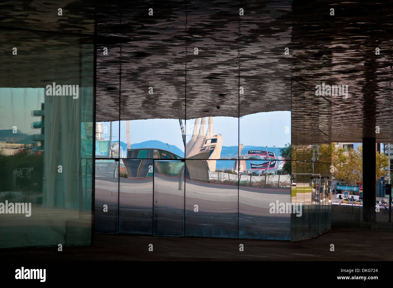 Reflections in Museu Blau - Blue Museum, Natural History and Science ...