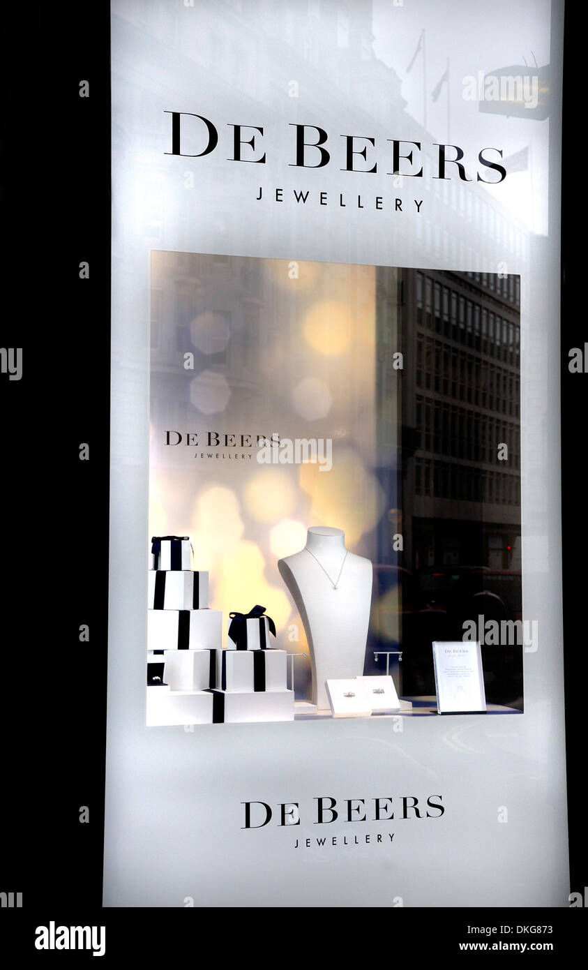 London, England, UK. De Beers jewelery shop in Piccadilly Stock Photo ...