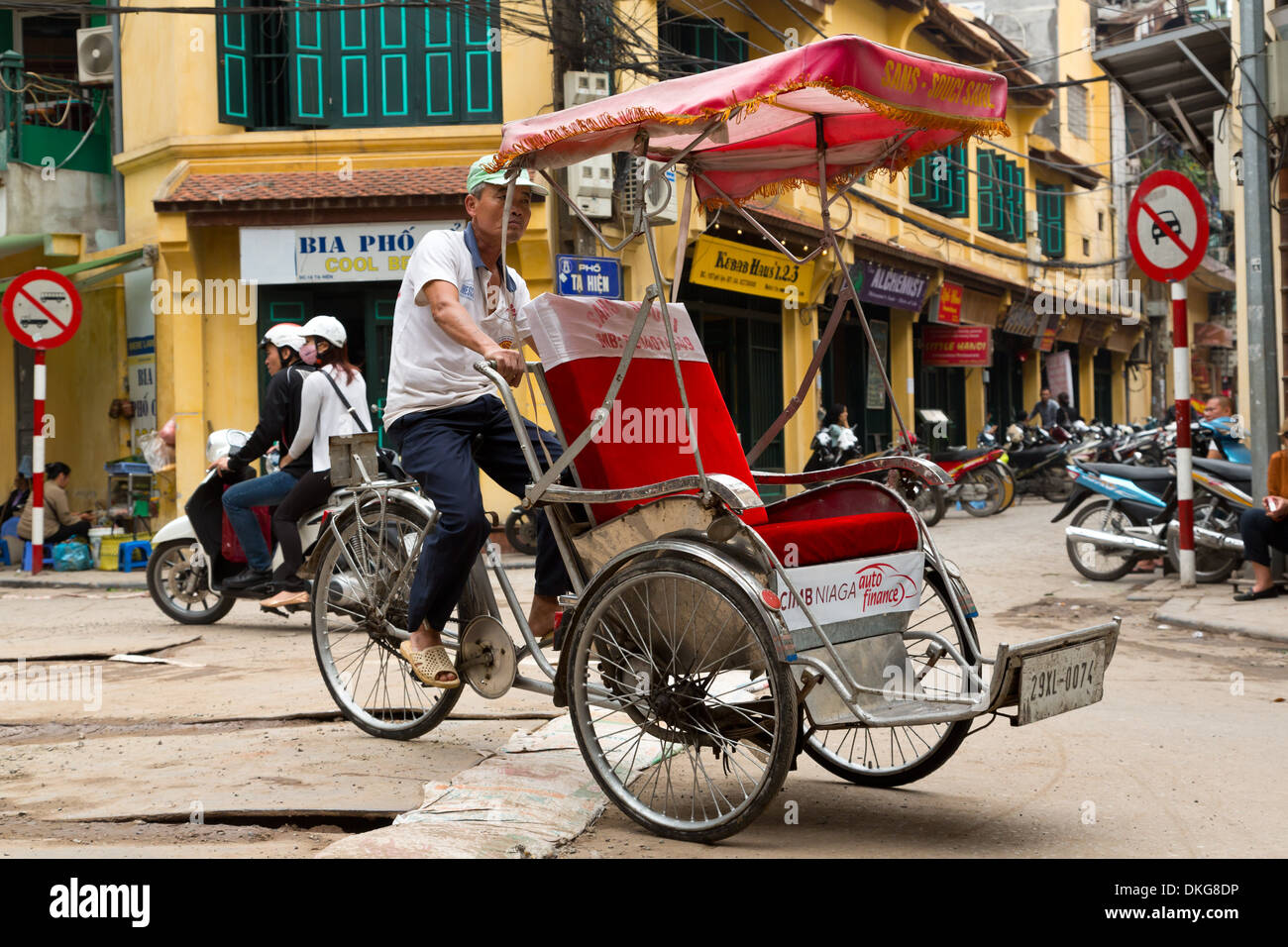 Man with a rickshaw, Hanoi, Vietnam, Asia Stock Photo - Alamy