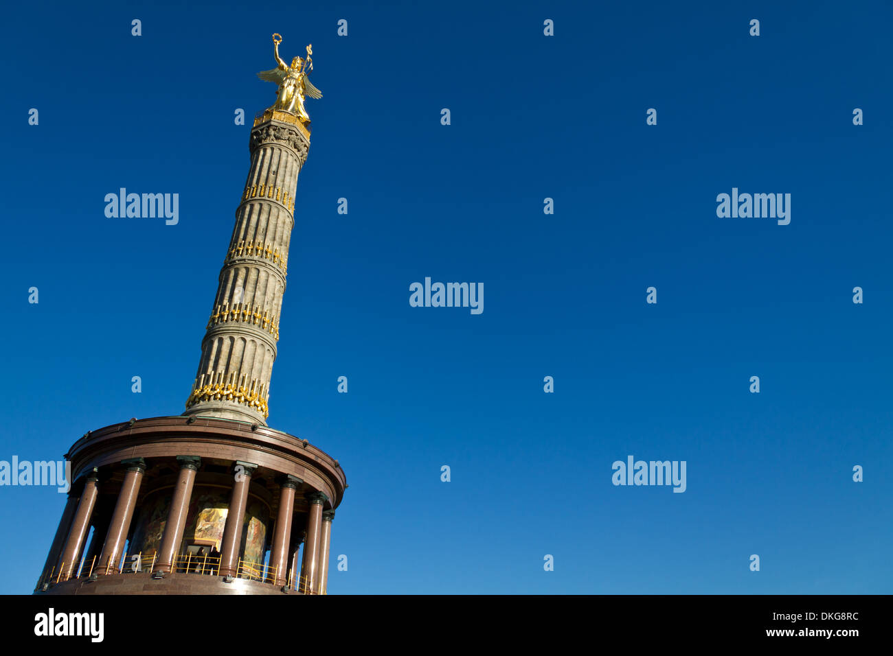 Victory column horizontal hi-res stock photography and images - Alamy