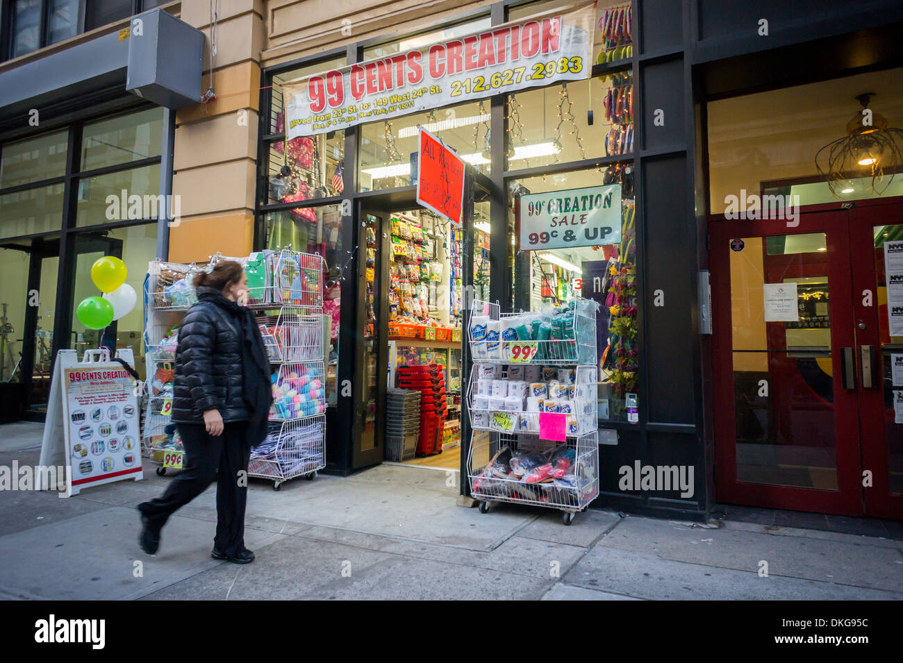 99 cent hi-res stock photography and images - Alamy