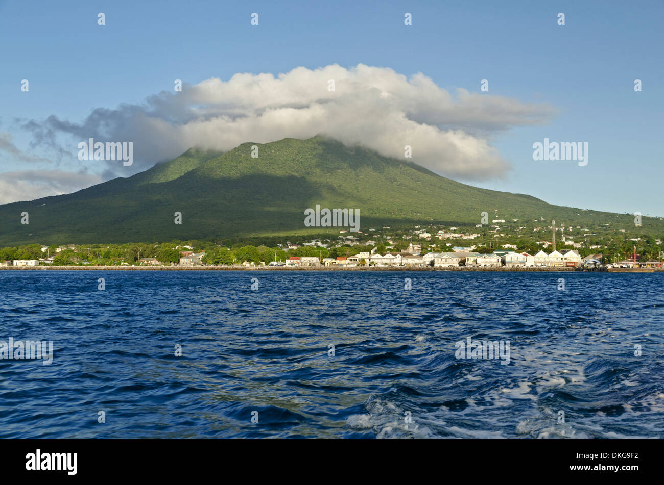 Lesser antilles volcano hi-res stock photography and images - Alamy