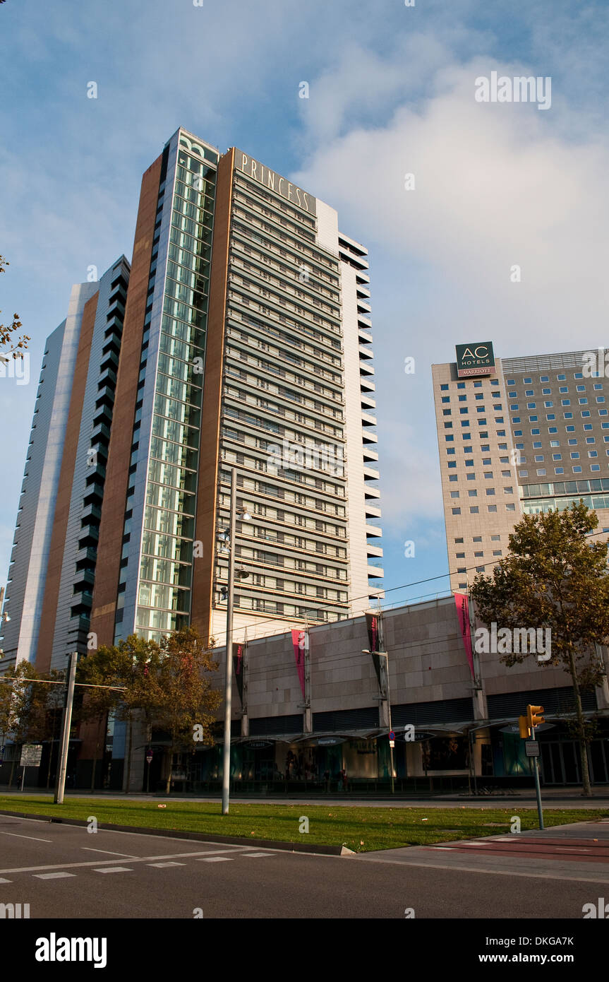 Diagonal barcelona hi-res stock photography and images - Alamy