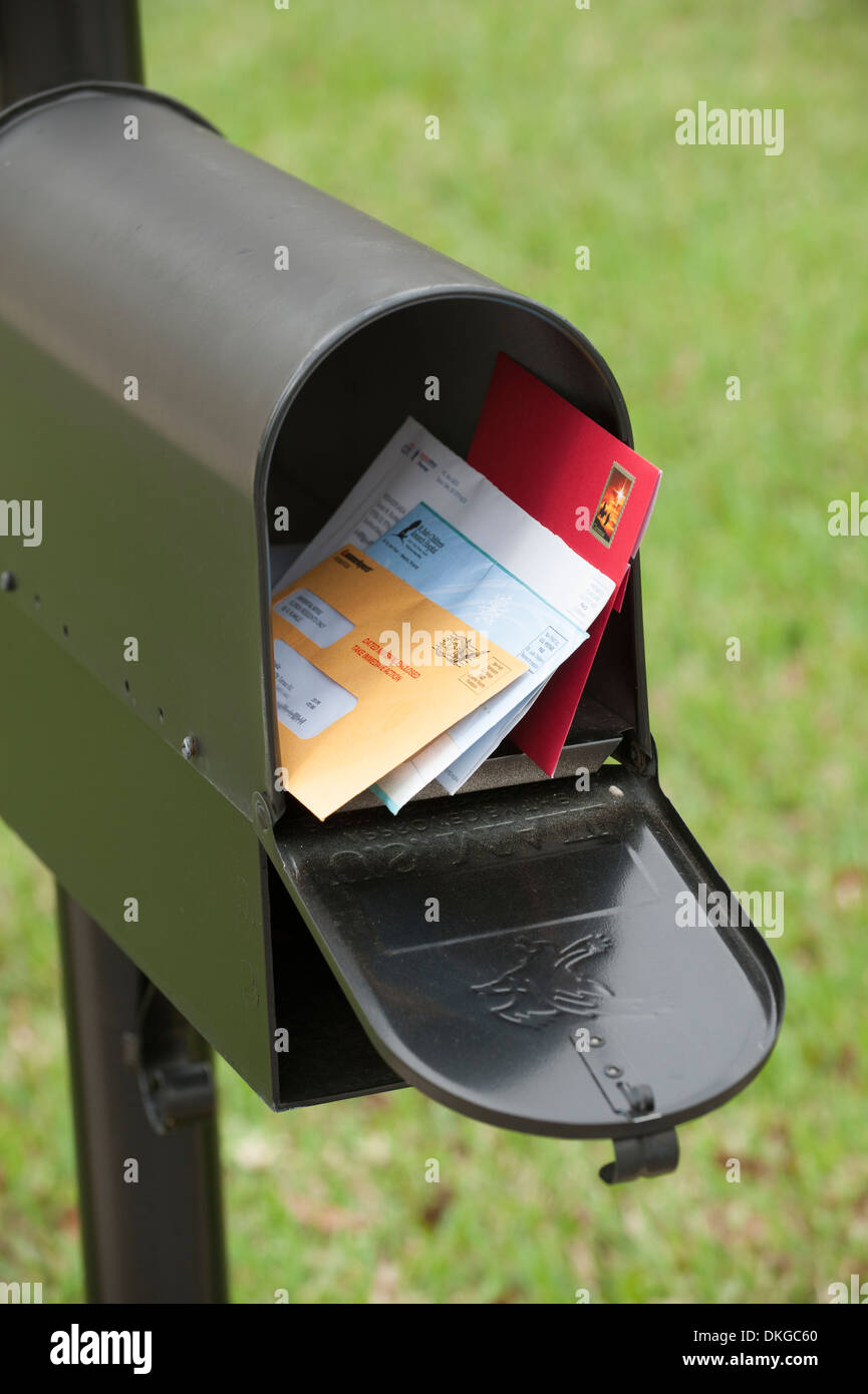 How to open letters hi-res stock photography and images - Alamy