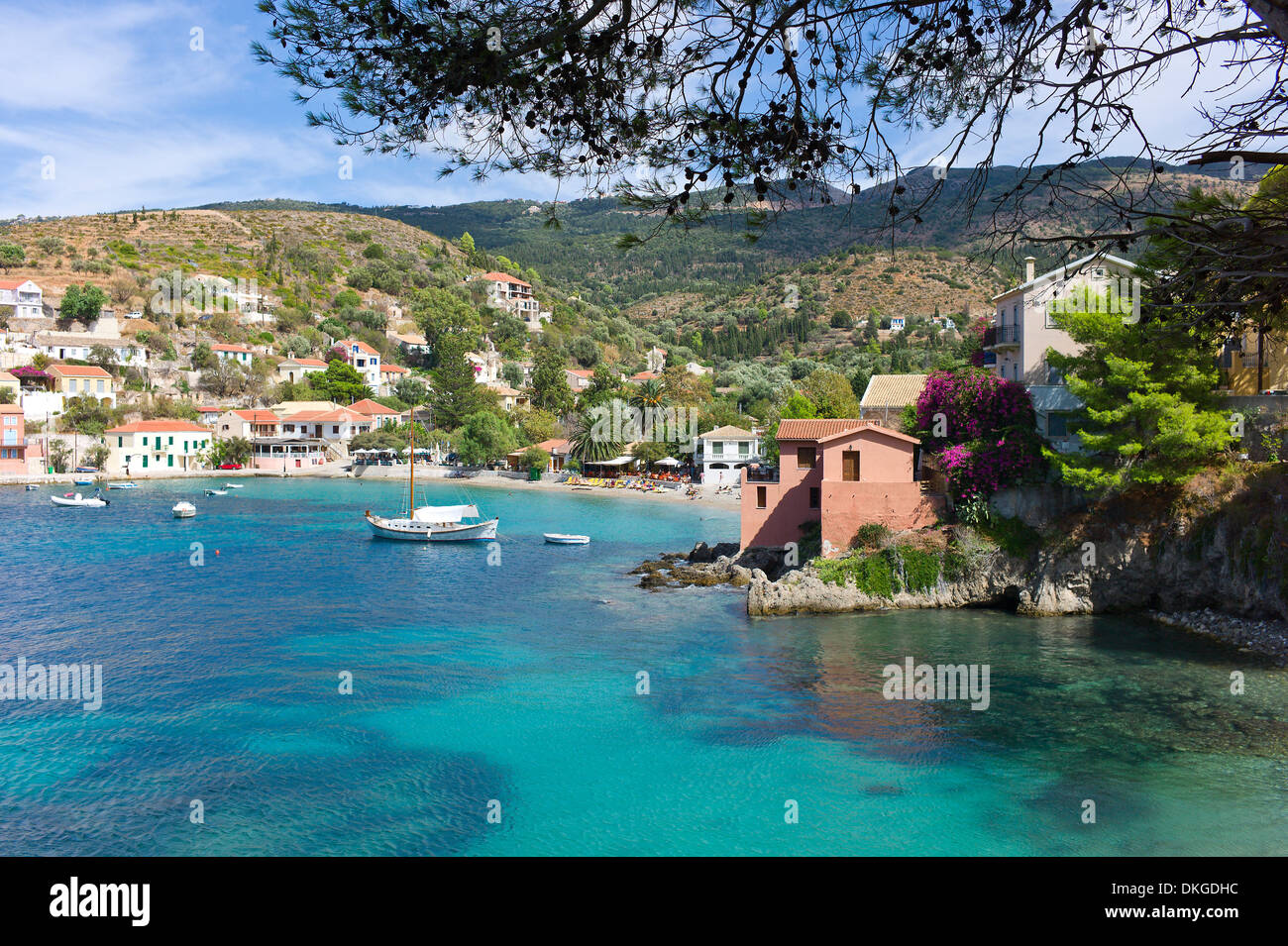 Overlooking the harbour and town of Assos, Kefalonia, Greece Stock ...