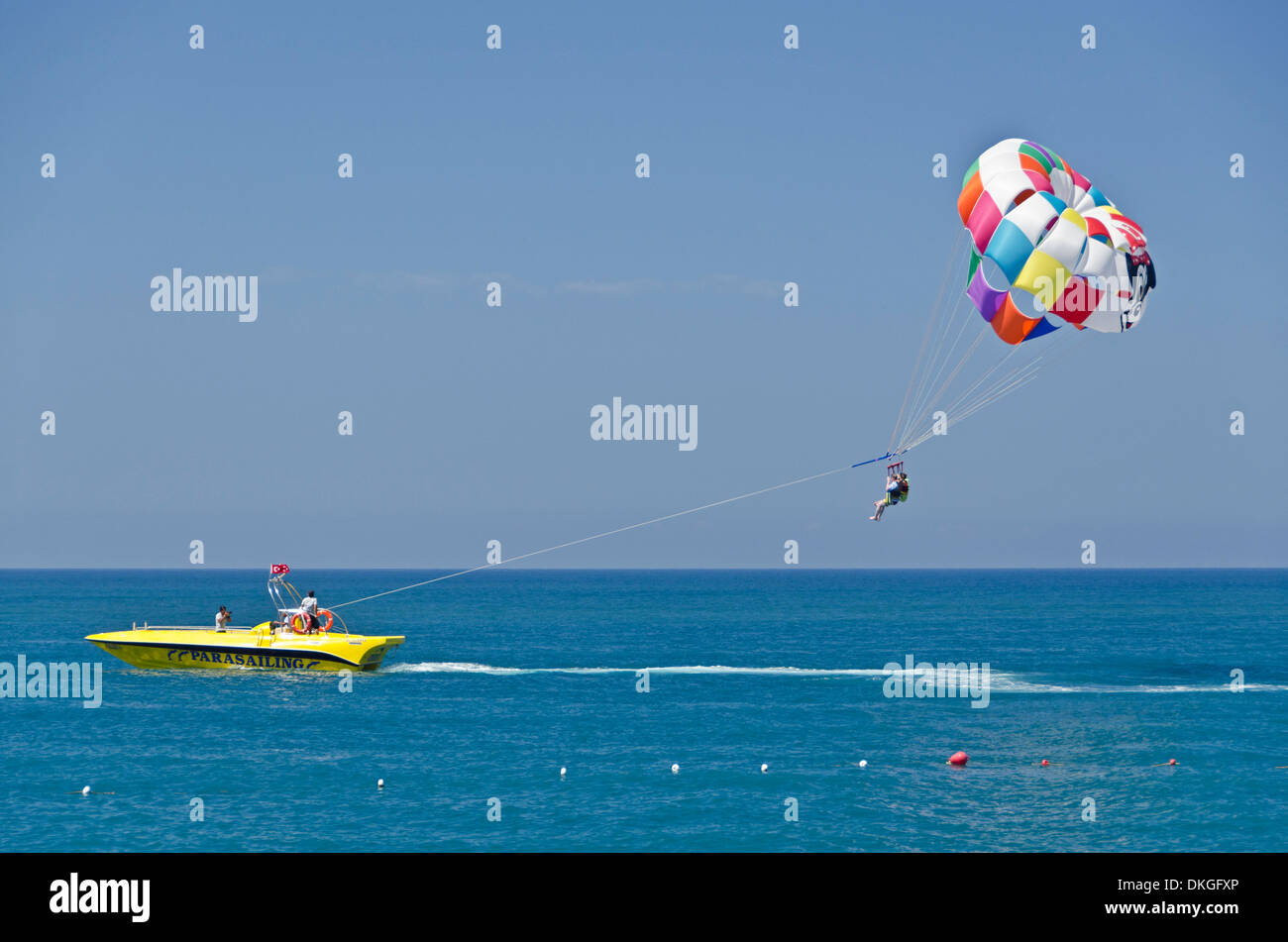 Parasailing Boat Stock Photos & Parasailing Boat Stock Images - Alamy