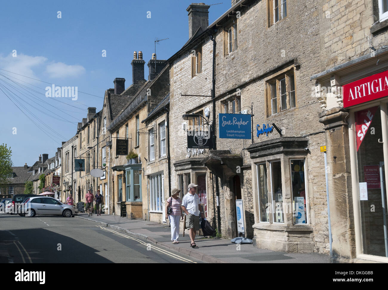 High street shops in the small market town of Stow-On-The-Wold in ...