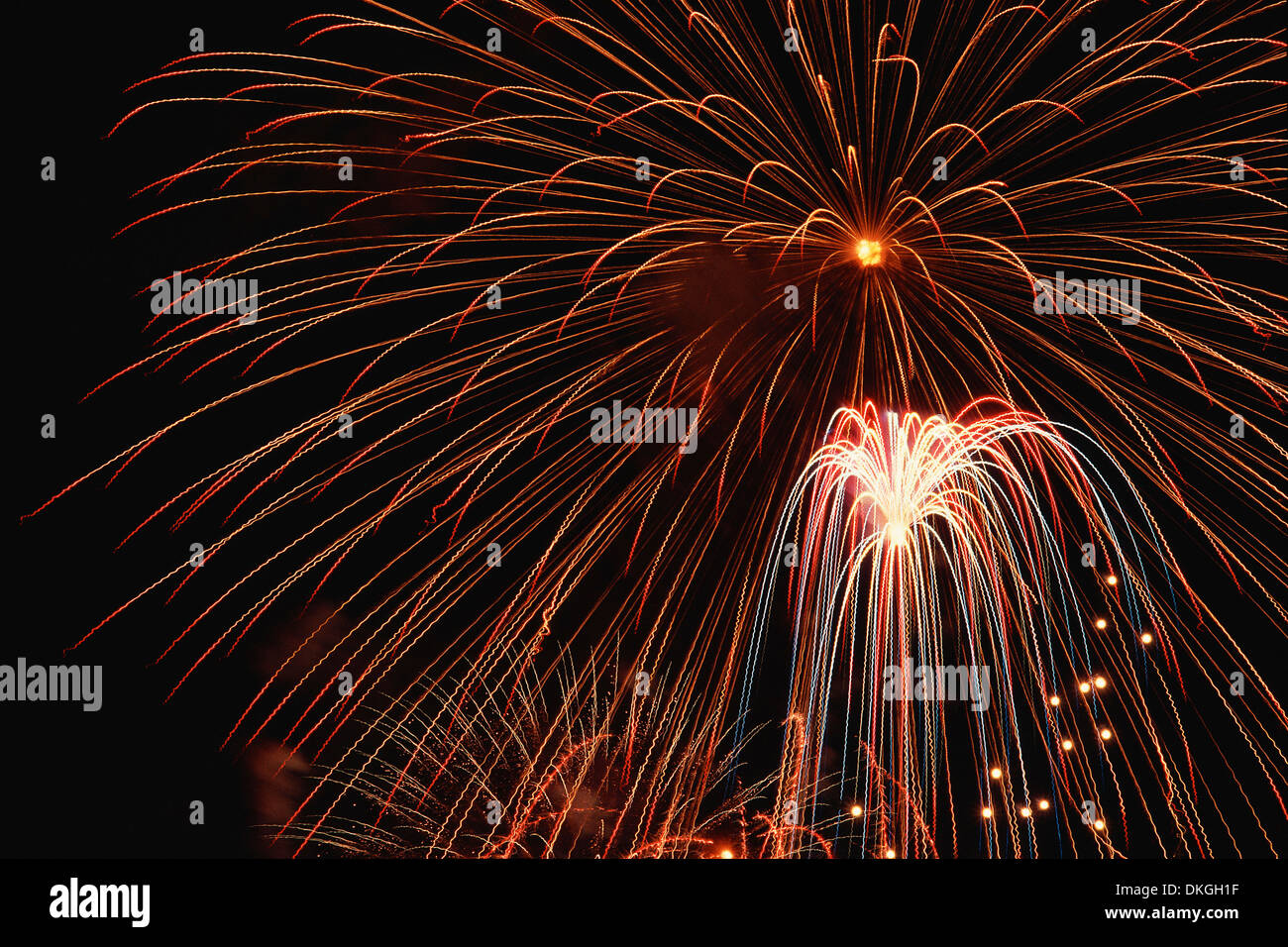 Cascading fireworks hi-res stock photography and images - Alamy
