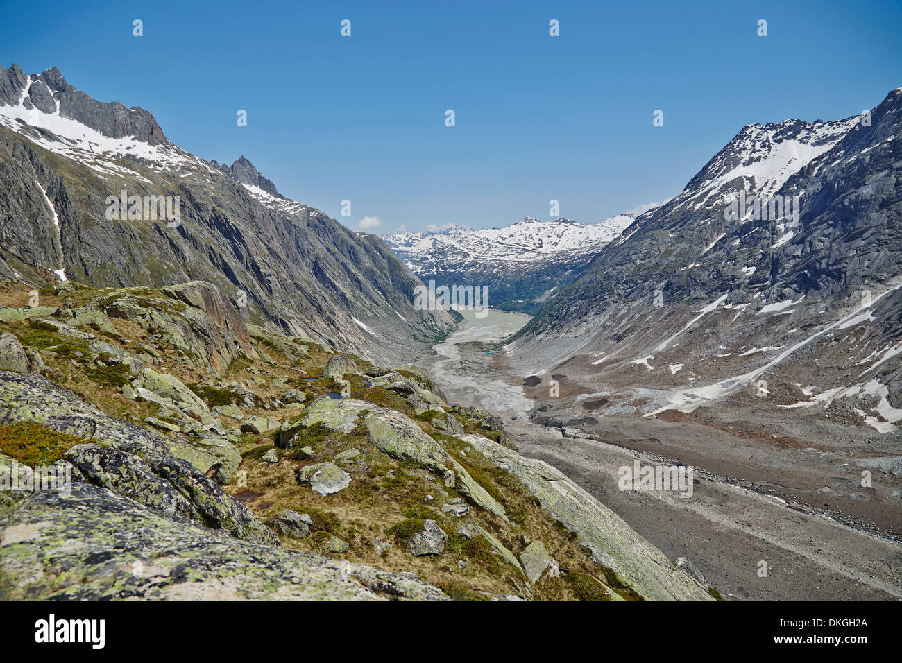 Alpine landscape at Lauteraar Glacier with Lake Grimsel, Bernese ...