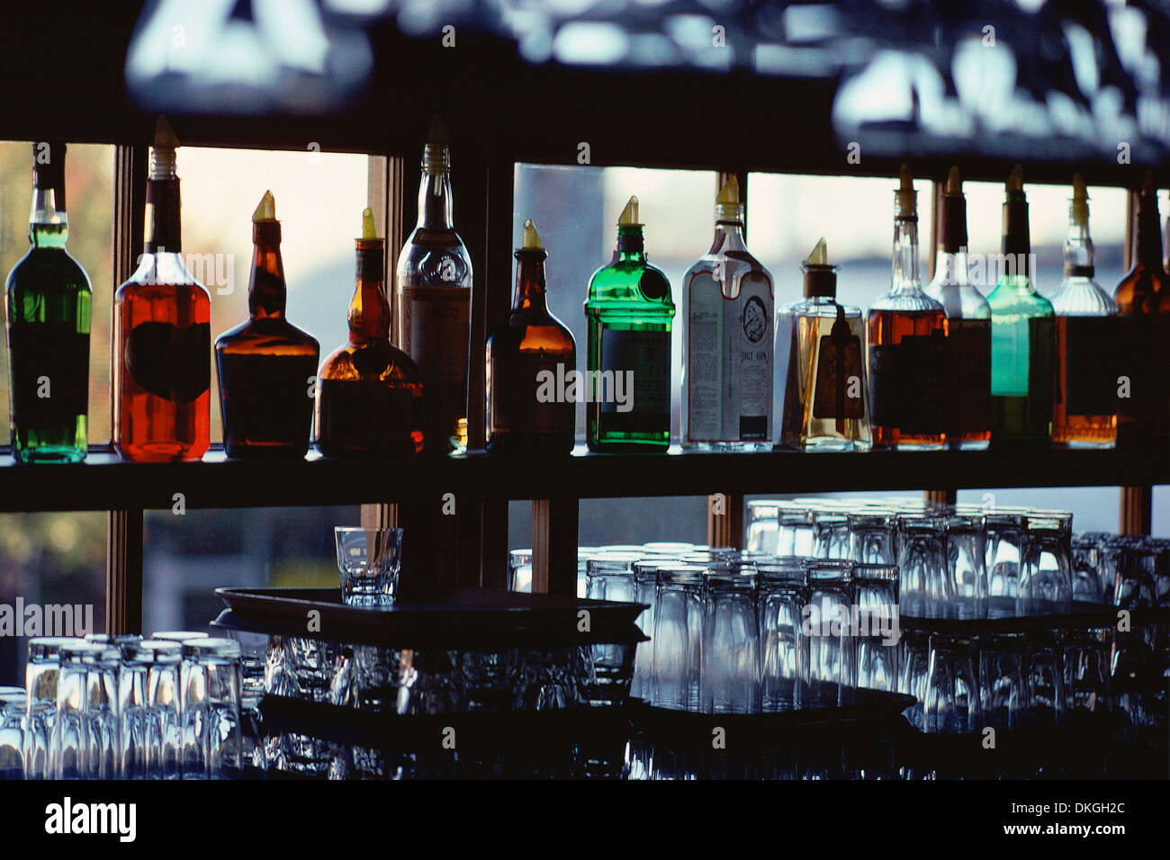Liquor bottles behind bar hi-res stock photography and images - Alamy