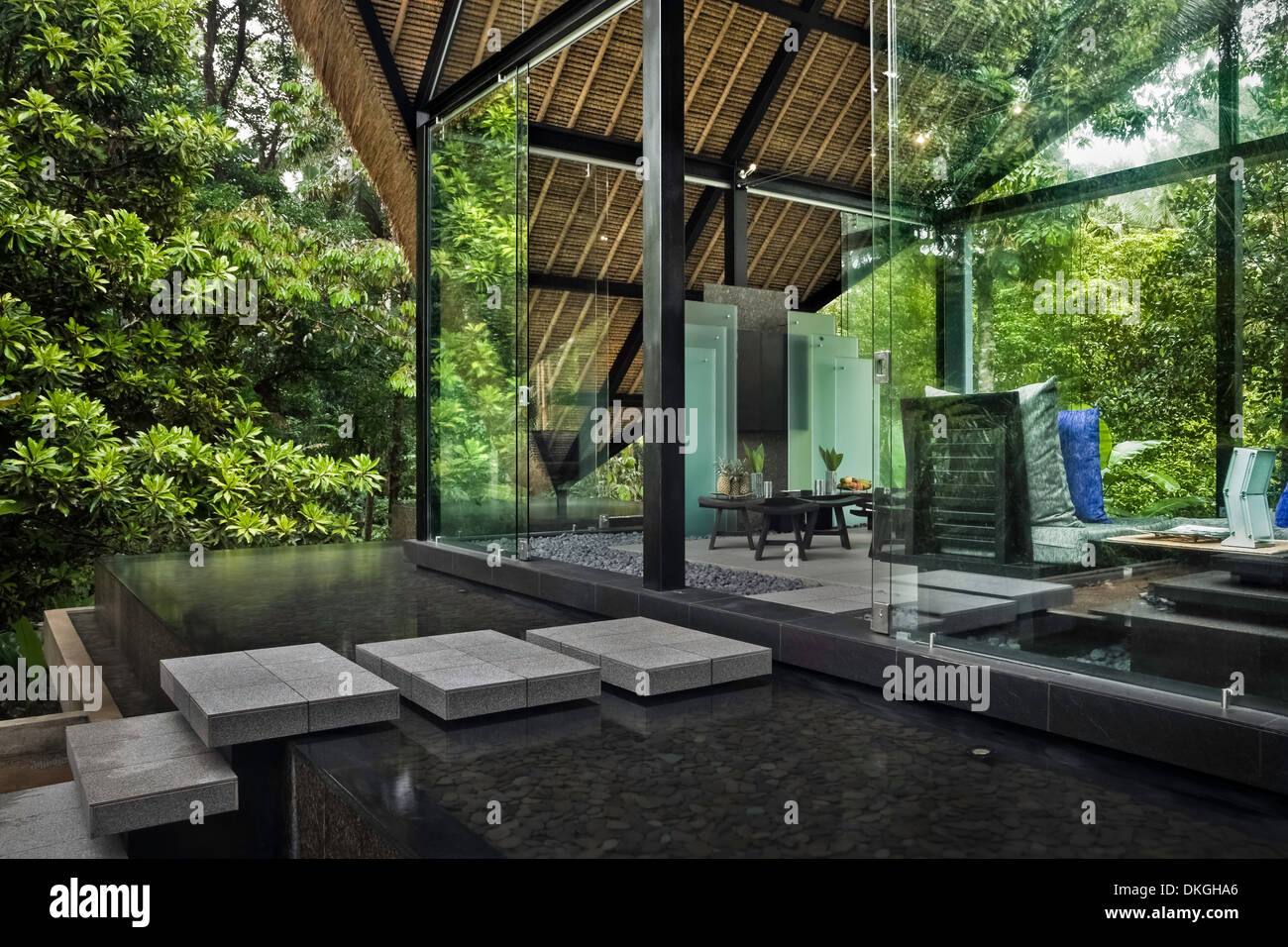 Chanting room hi-res stock photography and images - Alamy