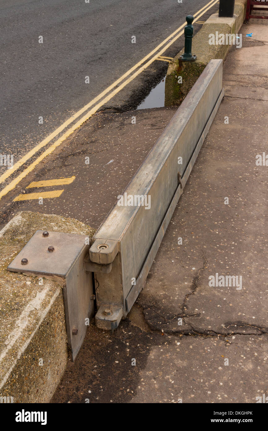 Flood defence gate hi-res stock photography and images - Alamy