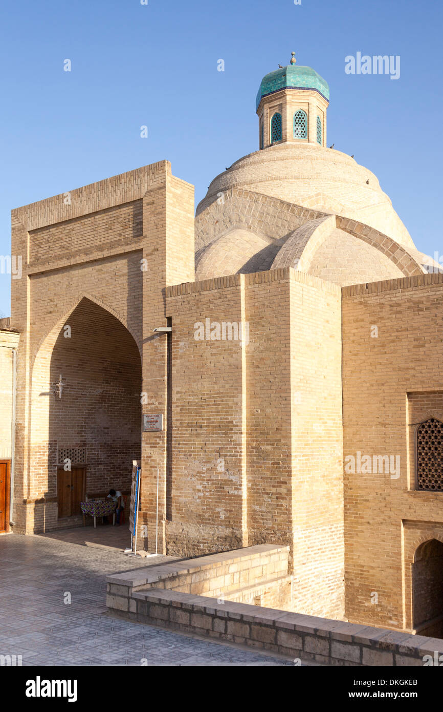 Toqi sarrofon hi-res stock photography and images - Alamy