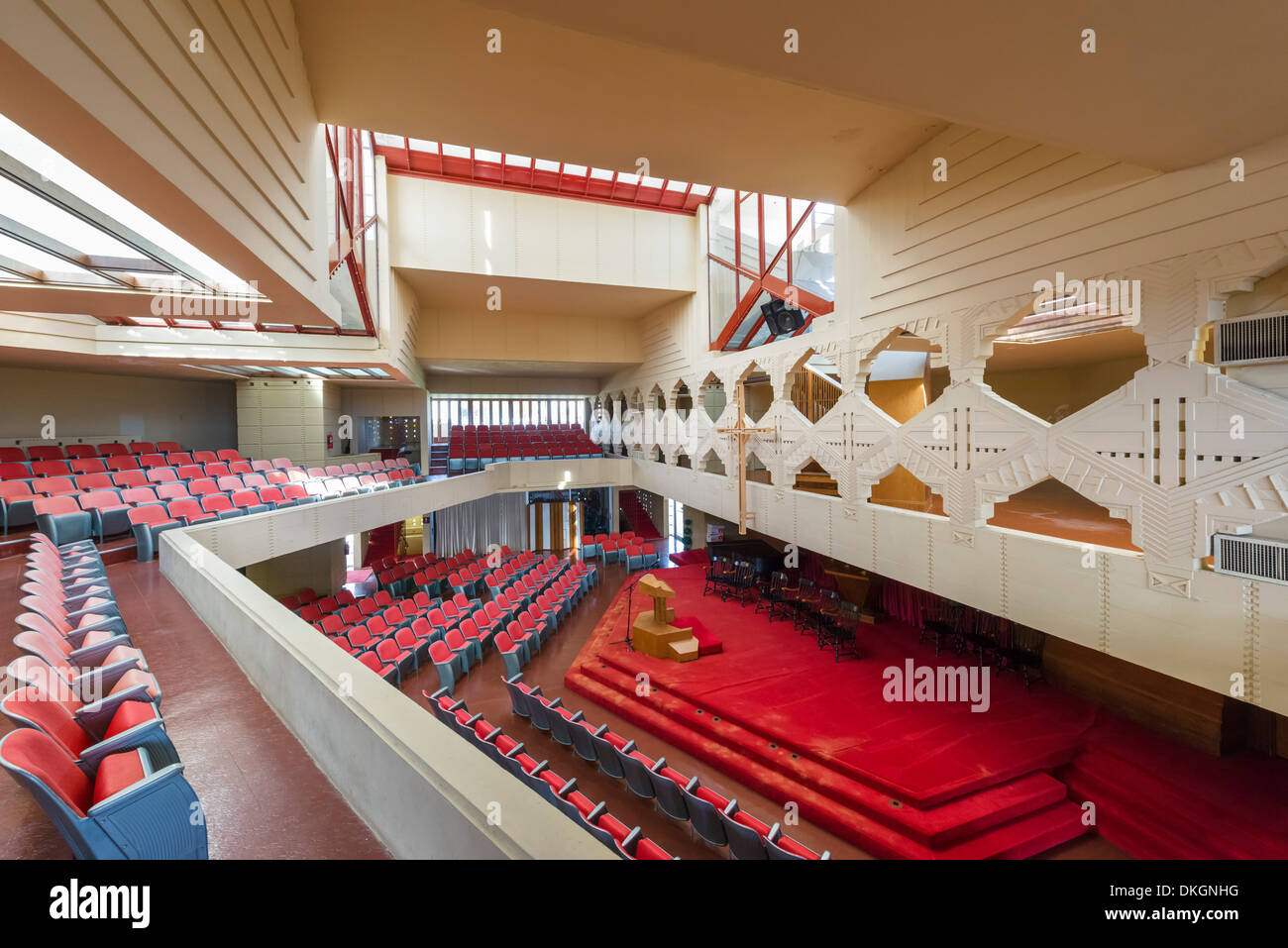 Interior of the Annie Pfeiffer Chapel, Frank Lloyd Wright Campus at ...