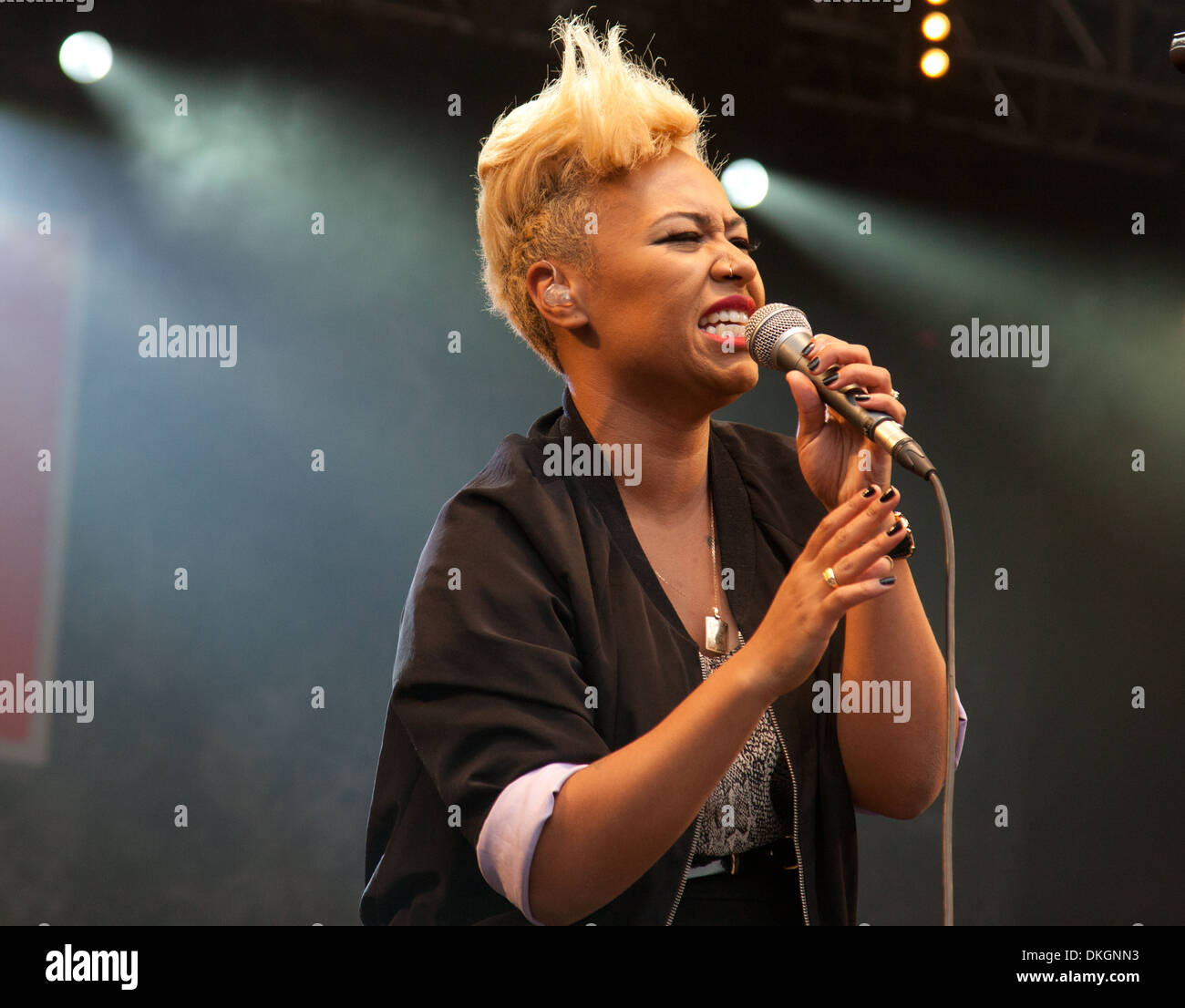 Scottish emeli sande hi-res stock photography and images - Alamy