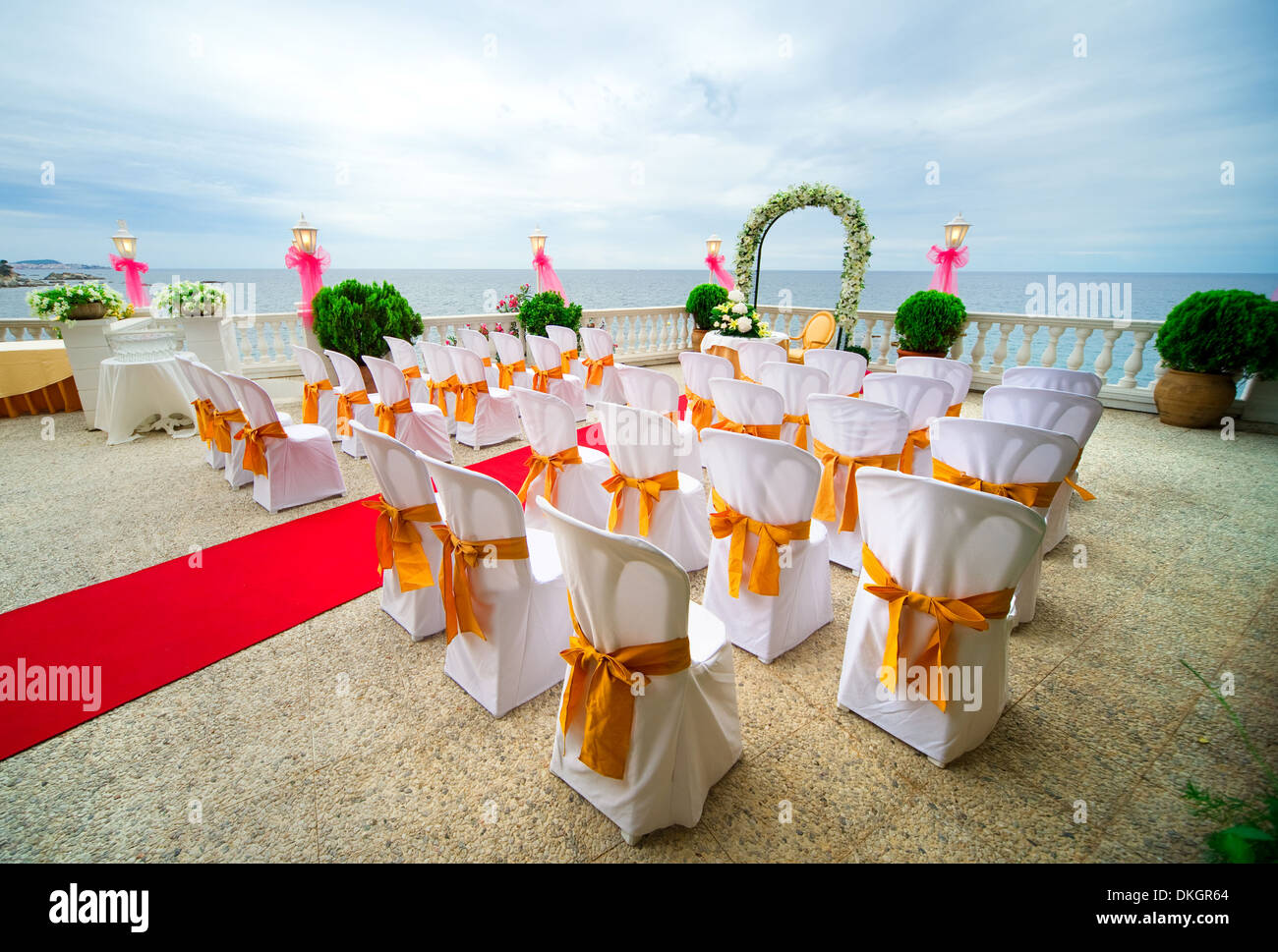 Wedding ceremony outdoors Stock Photo - Alamy