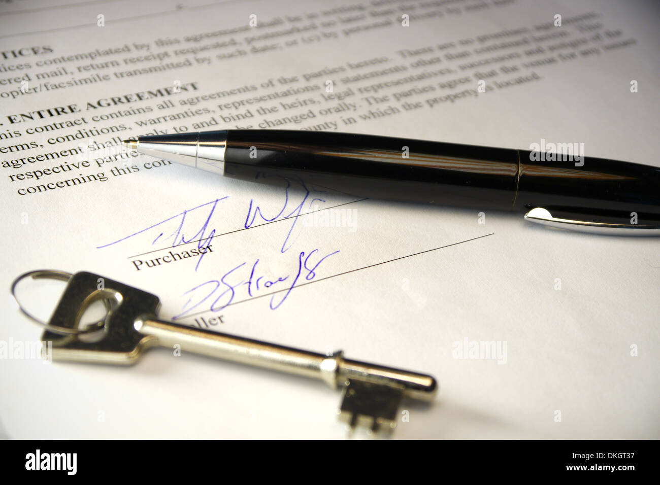 Key signature hi-res stock photography and images - Alamy