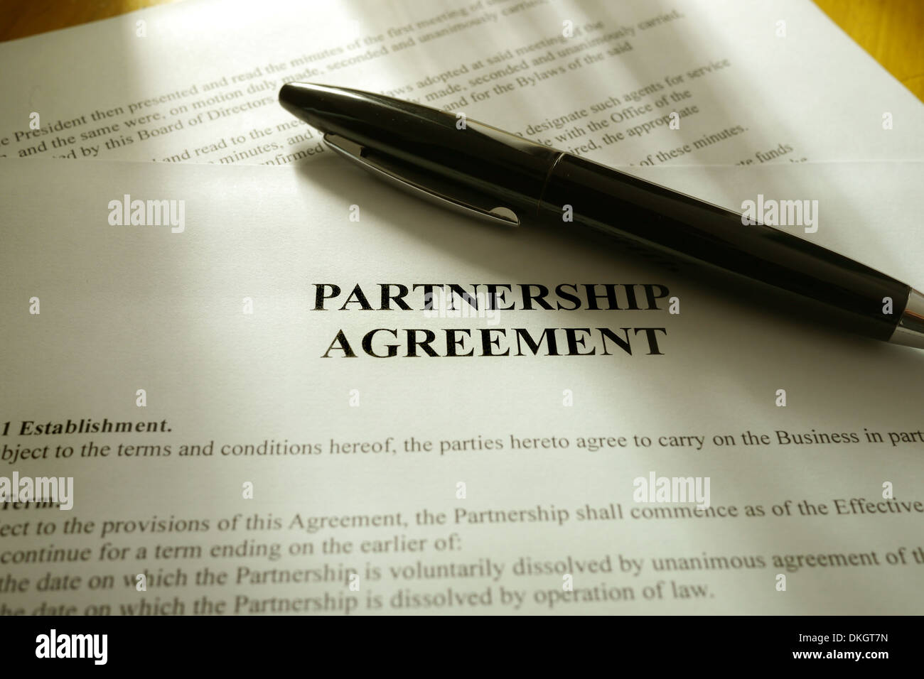 Partnership agreement hi-res stock photography and images - Alamy