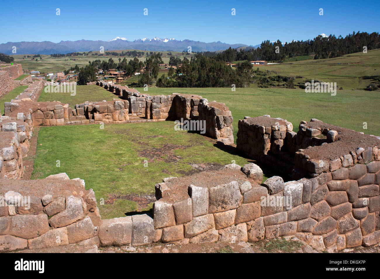 Inca ruins, Chinchero, Peru, South America Stock Photo - Alamy