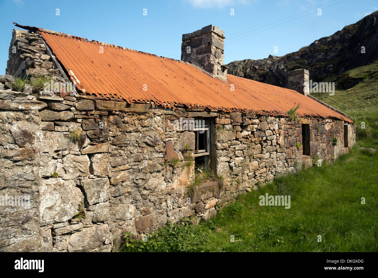 Stone farm building hi-res stock photography and images - Alamy