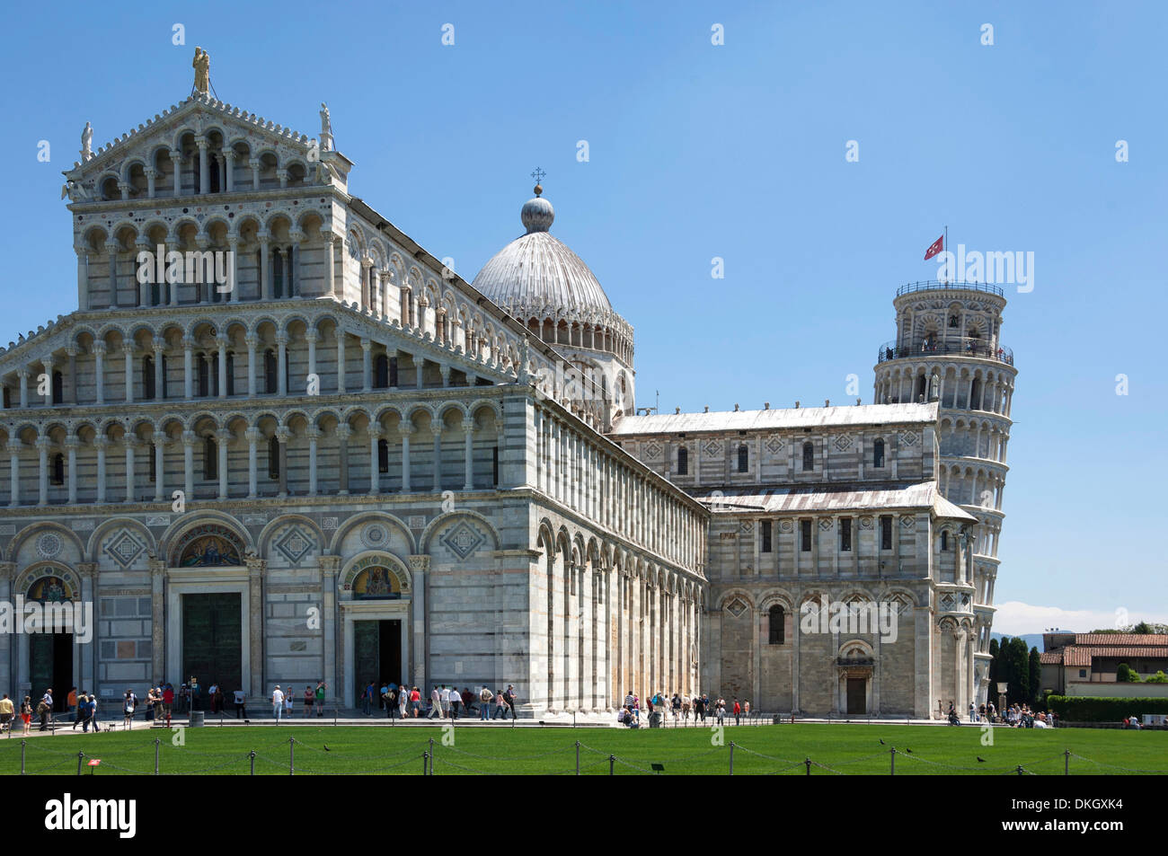 The Duomo and Leaning Tower, UNESCO World Heritage Site, Pisa, Tuscany ...