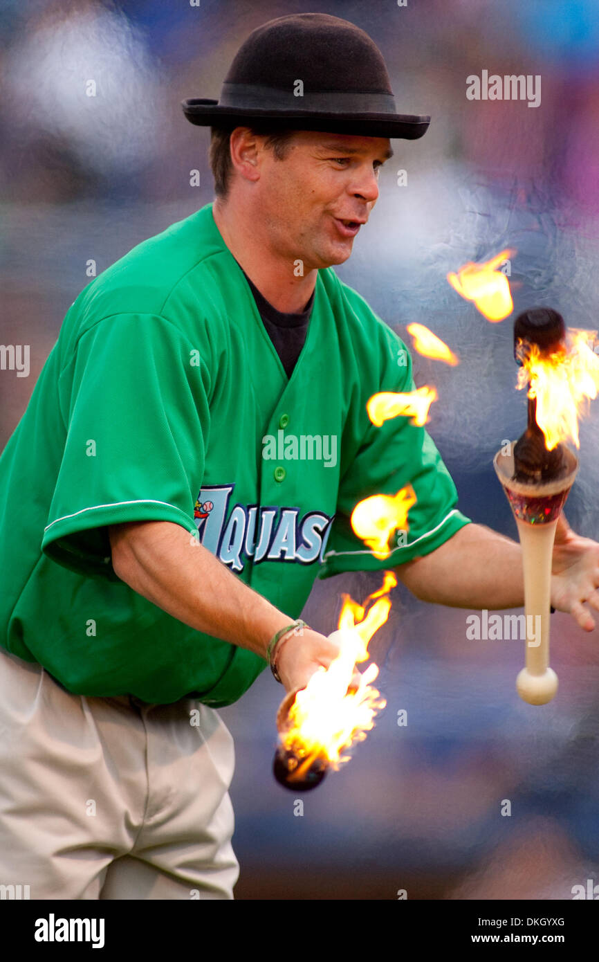 7th innings stretch hi-res stock photography and images - Alamy