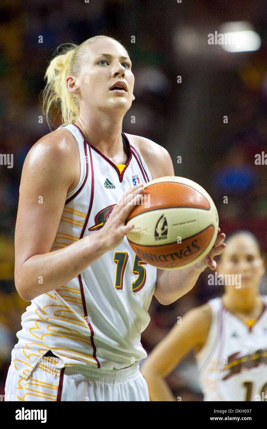Lauren jackson sue bird seattle storm hi-res stock photography and ...