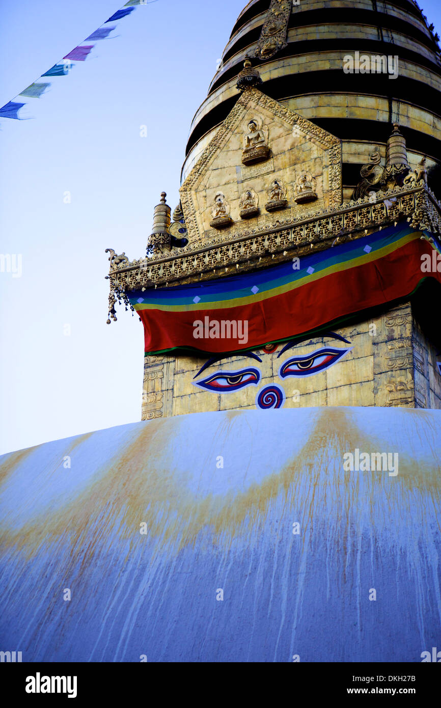 Dusk at the Buddhist stupa of Swayambu (Monkey Temple) (Swayambhunath ...