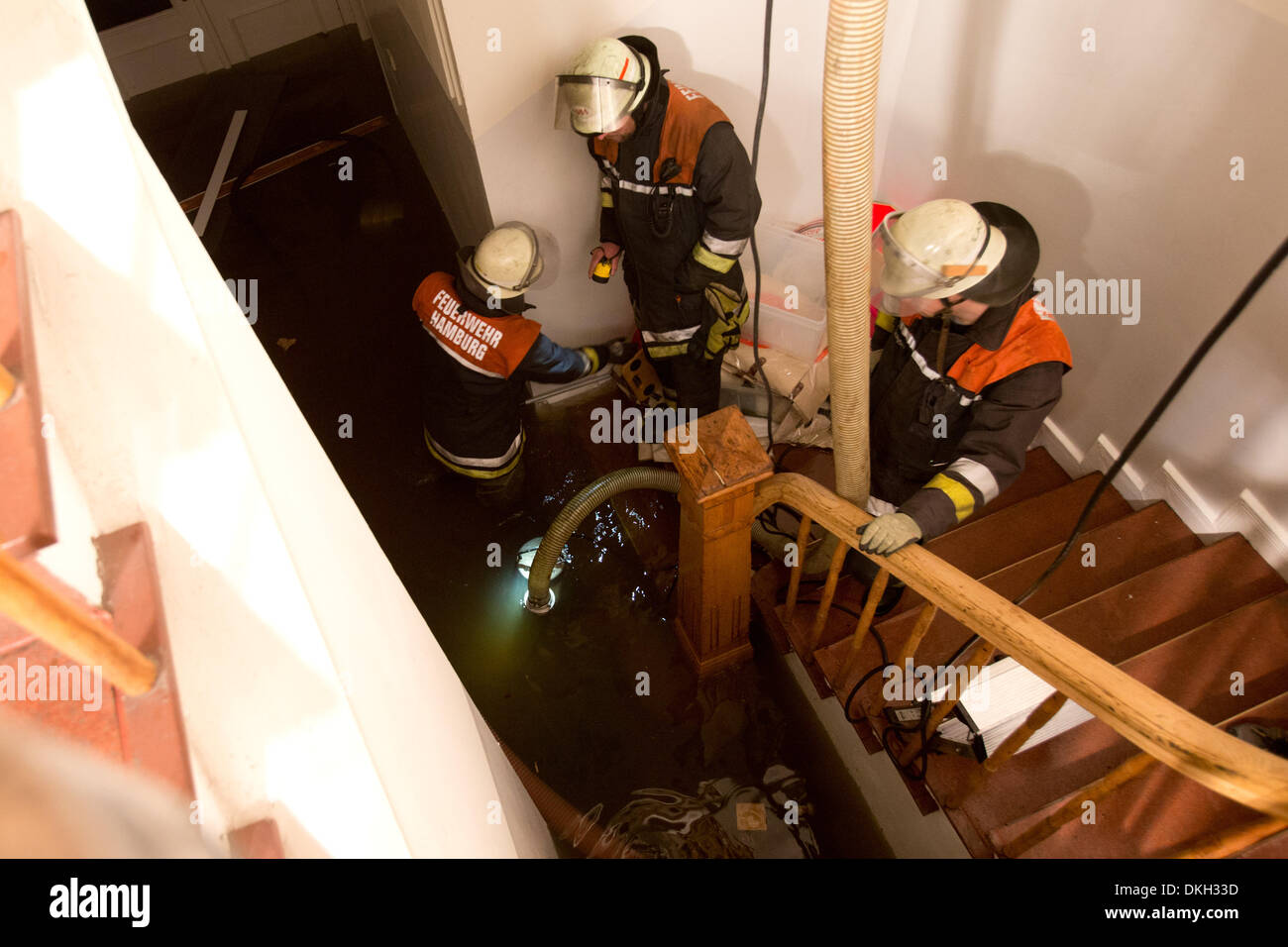 Christian disaster relief hi-res stock photography and images - Alamy