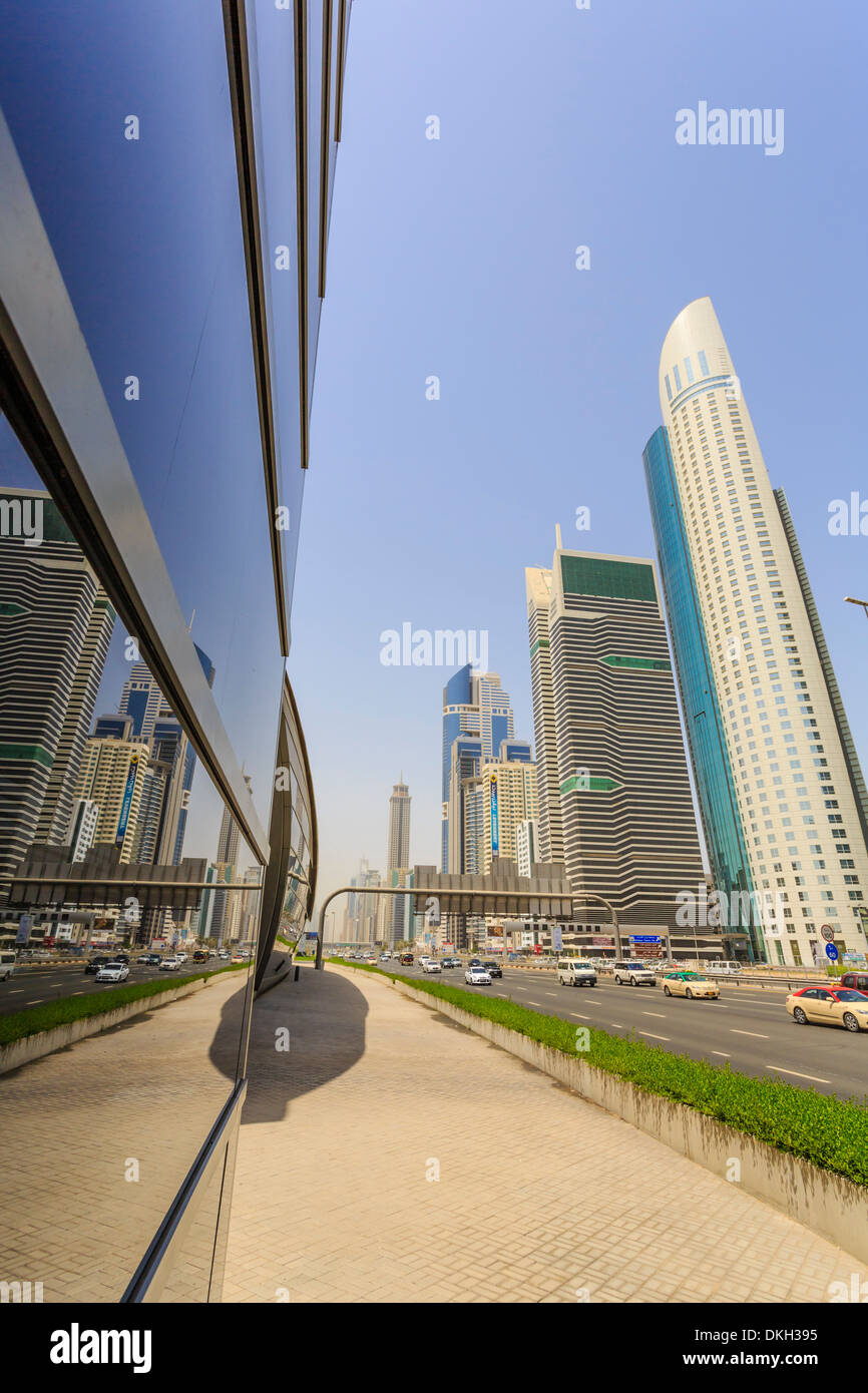 Arab emirates road hi-res stock photography and images - Alamy
