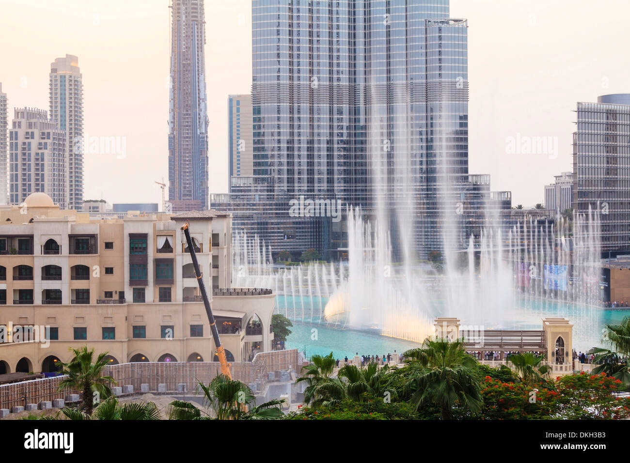 Dubai Fountain and Burj Khalifa, Downtown, Dubai, United Arab Emirates ...