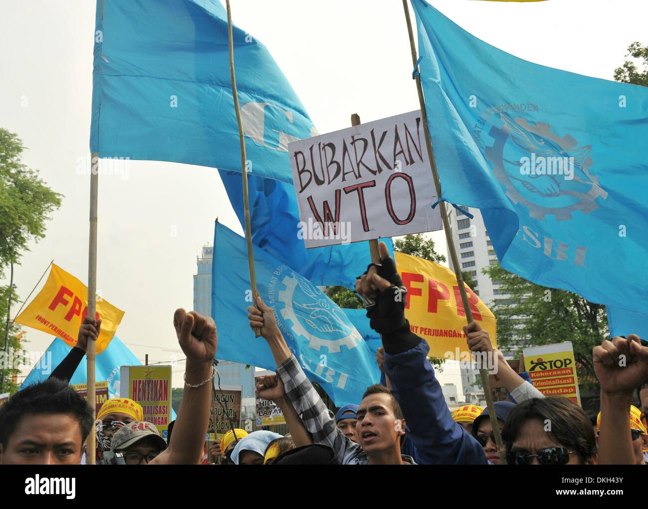 World trade organization protest 2013 hi-res stock photography and ...