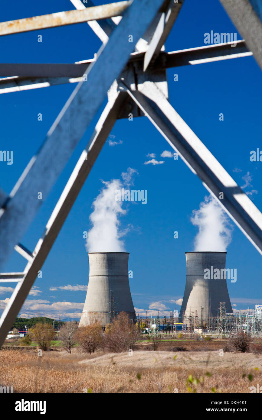 Cooling towers of Maritsa East 3 thermal power plant in southeastern ...
