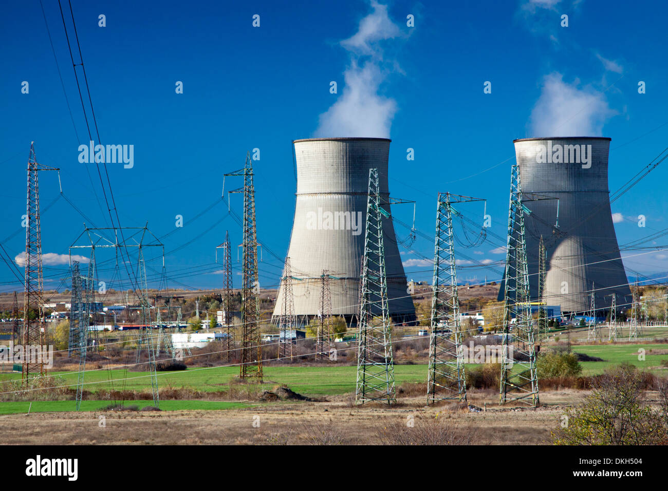 Cooling towers and high-voltage lines at the Maritsa East 3 thermal ...