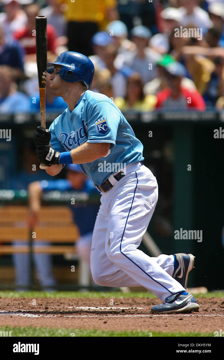 19 July 2009: Kansas City Royals' Ryan Freel #26 watches his ball ...